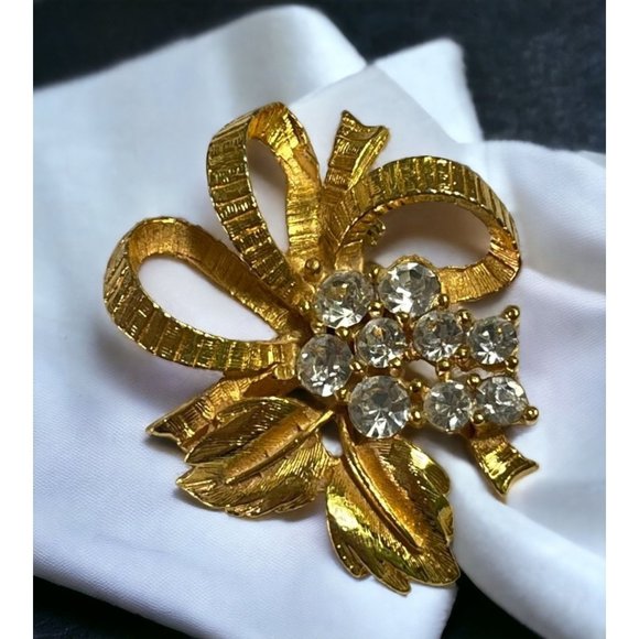 Jewelry | Vintage Floral Bow Brooch Gold Tone Rhinestones Pin | Poshmark